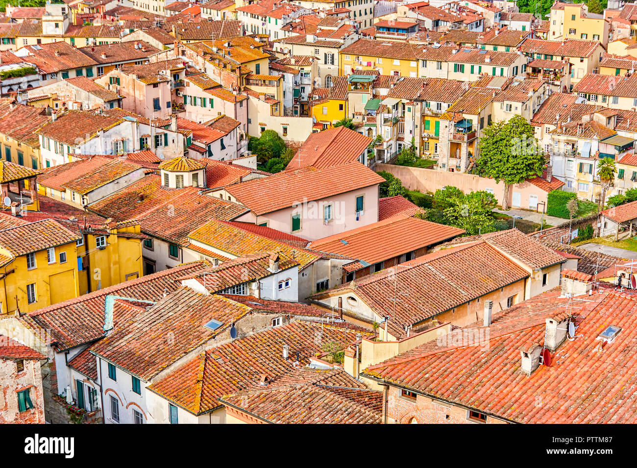 The old town Lucca saved its medieval architectural face and deserved ...