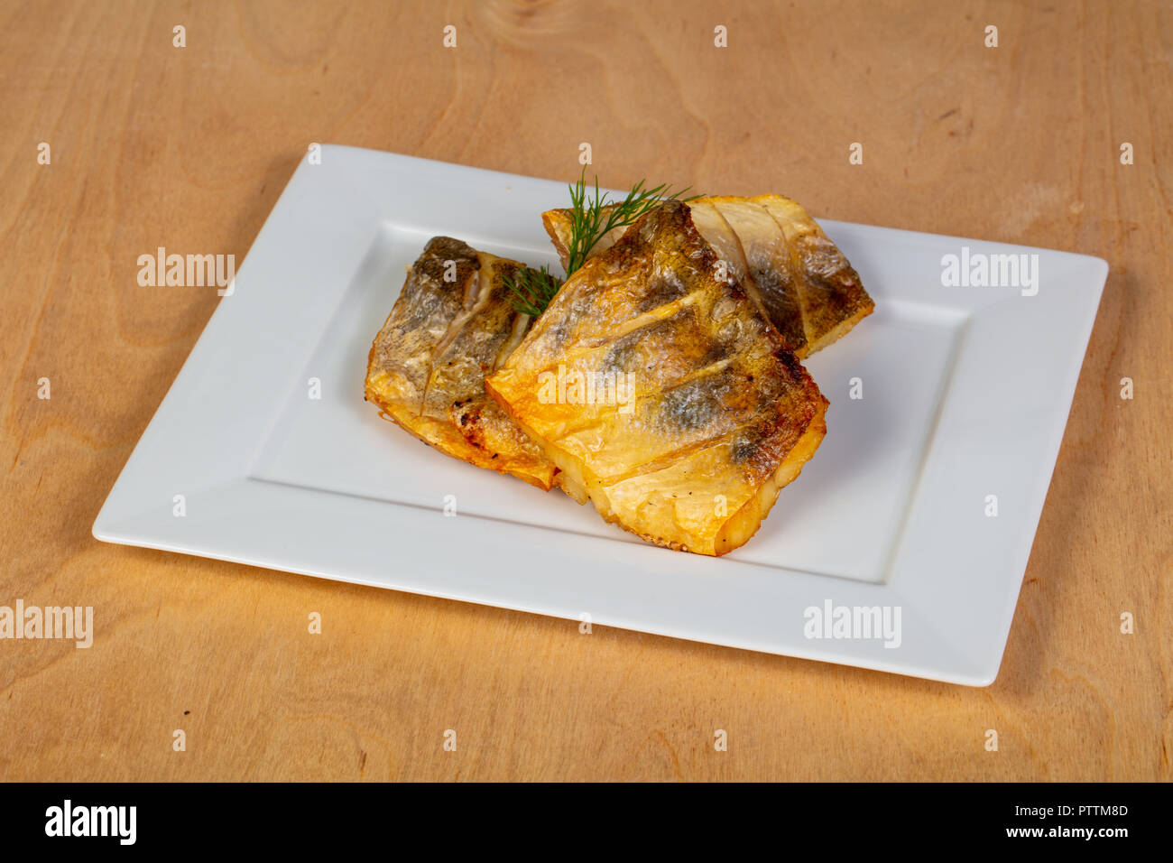 Perch filet with potatoes hi-res stock photography and images - Alamy