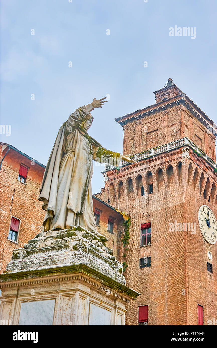 The monument to Girolamo Savanarola, famous with a view on medieval ...