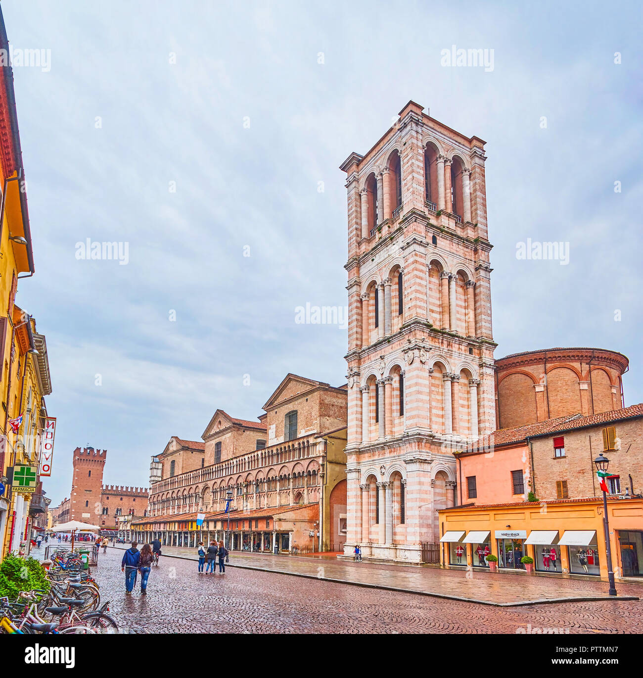Medieval architectural styles hi-res stock photography and images - Alamy