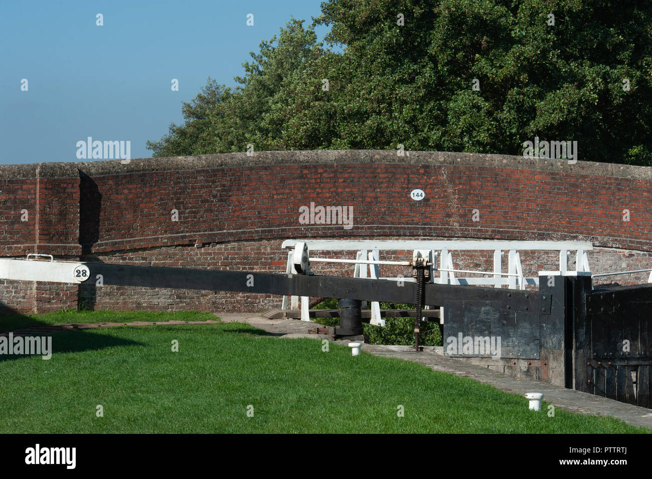 Lockside road hi-res stock photography and images - Alamy Lockside road hi-res stock photography and images - Alamy