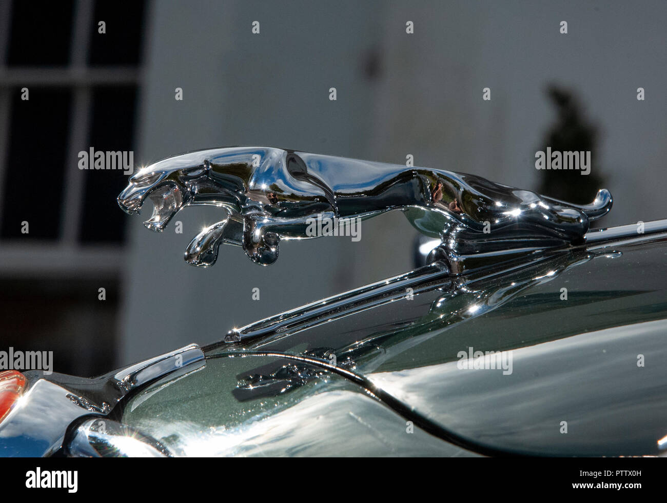 1960s classic jaguar mk2 hi-res stock photography and images - Alamy