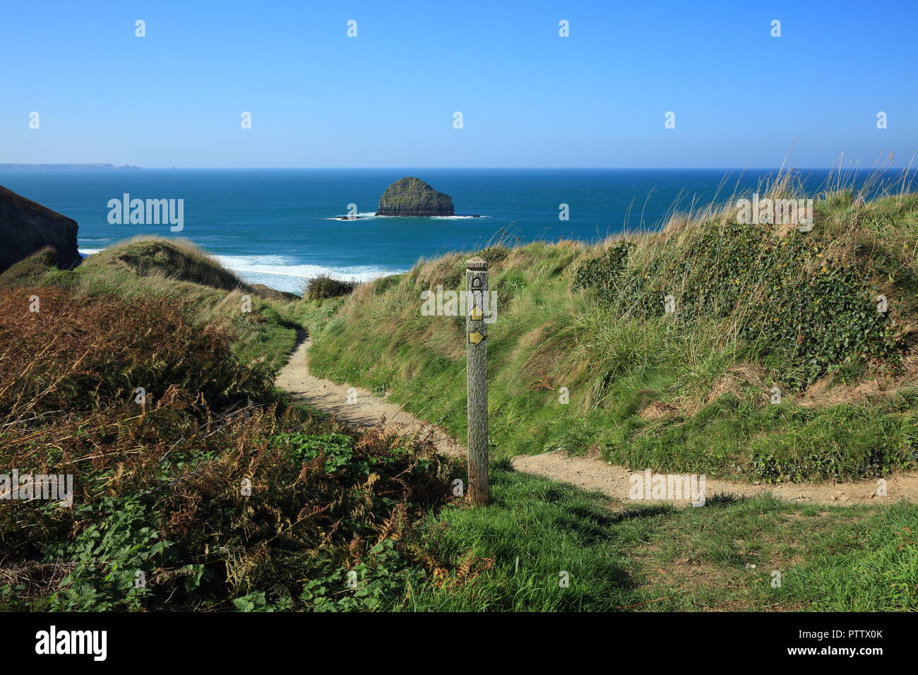 Trebarwith Strand - coastal path, North Cornwall, England, UK Stock ...