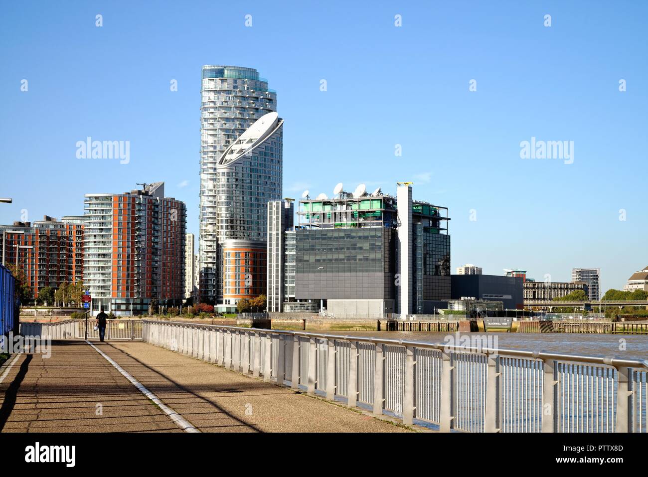 The New Providence Wharf residential development in London Docklands ...