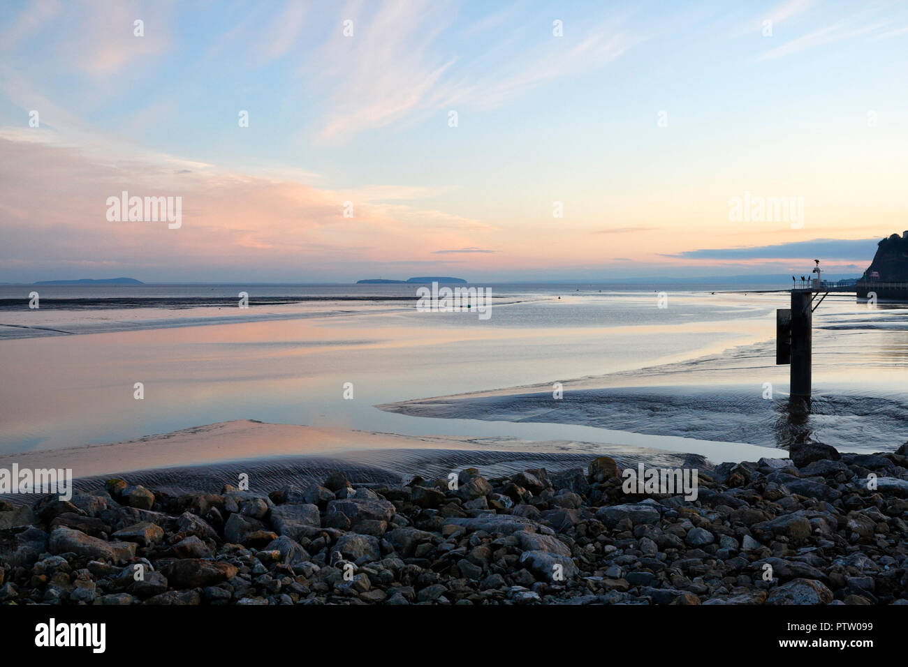 Cardiff bay wales scenic hi-res stock photography and images - Alamy