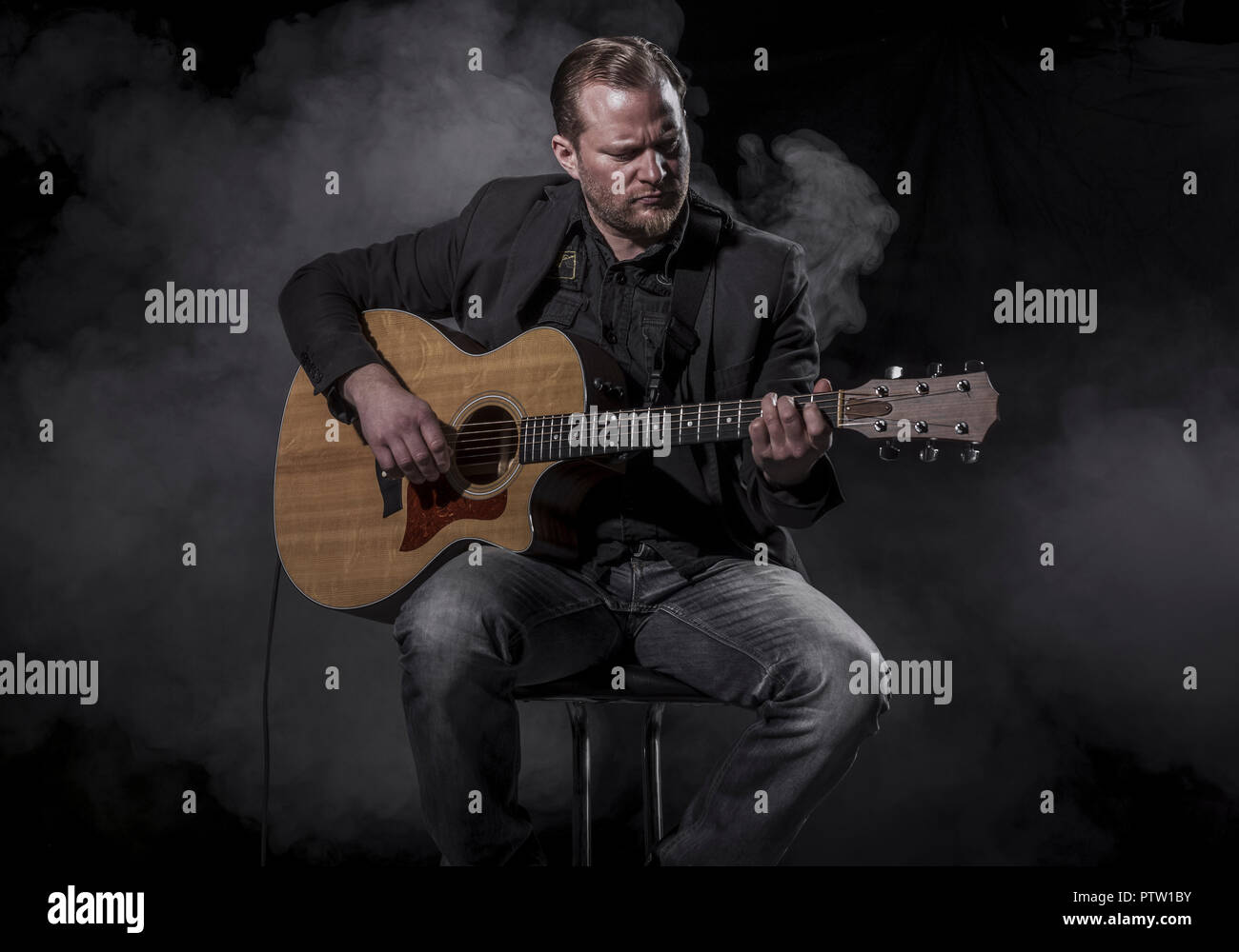 Pop Musiker High Resolution Stock Photography and Images - Alamy