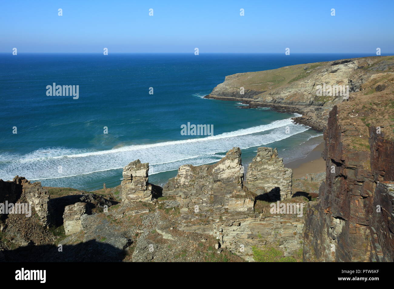 Old slate mine workings - Trebarwith Strand, North Cornwall, England ...