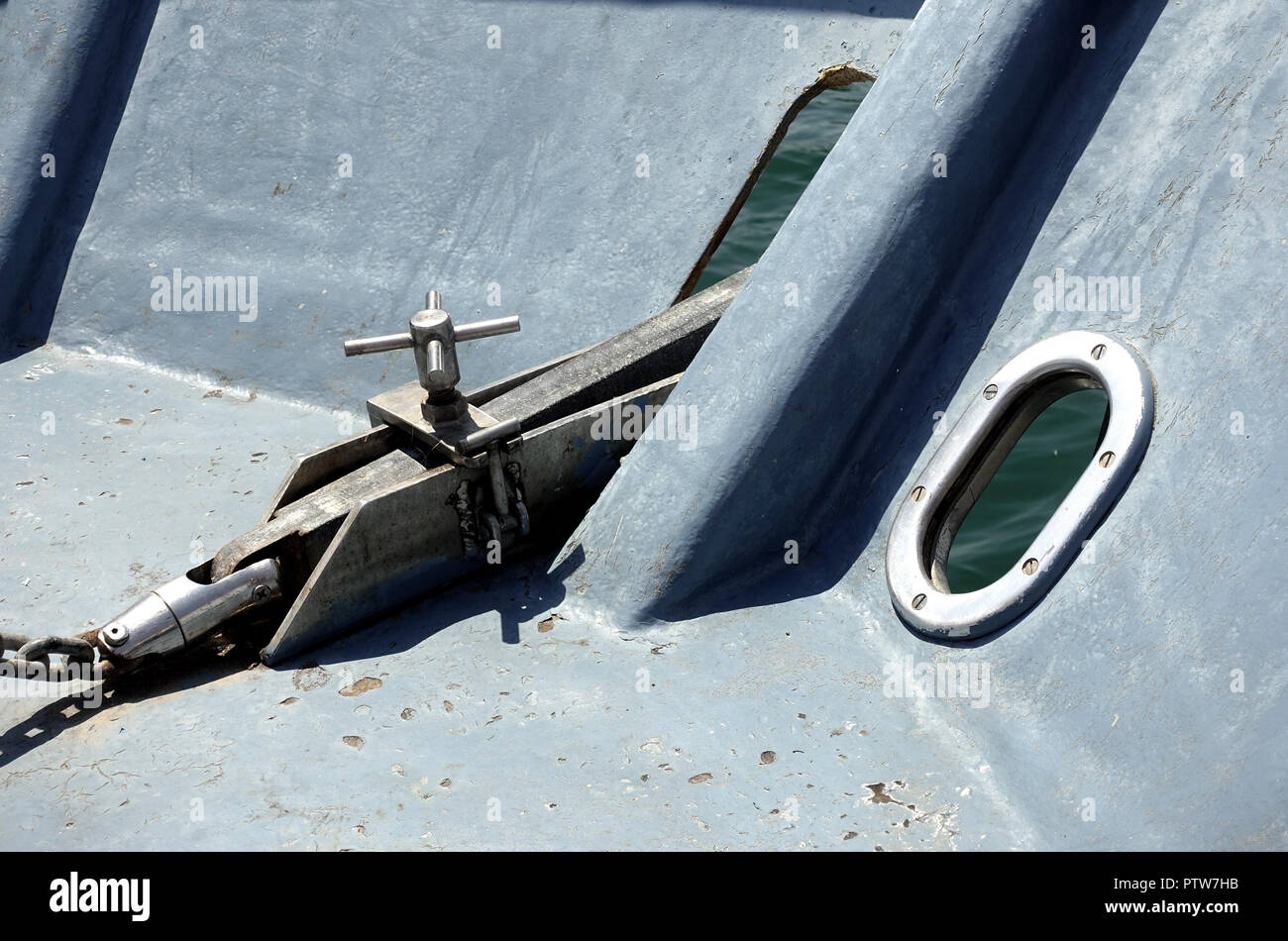 Anchor mechanism hi-res stock photography and images - Alamy