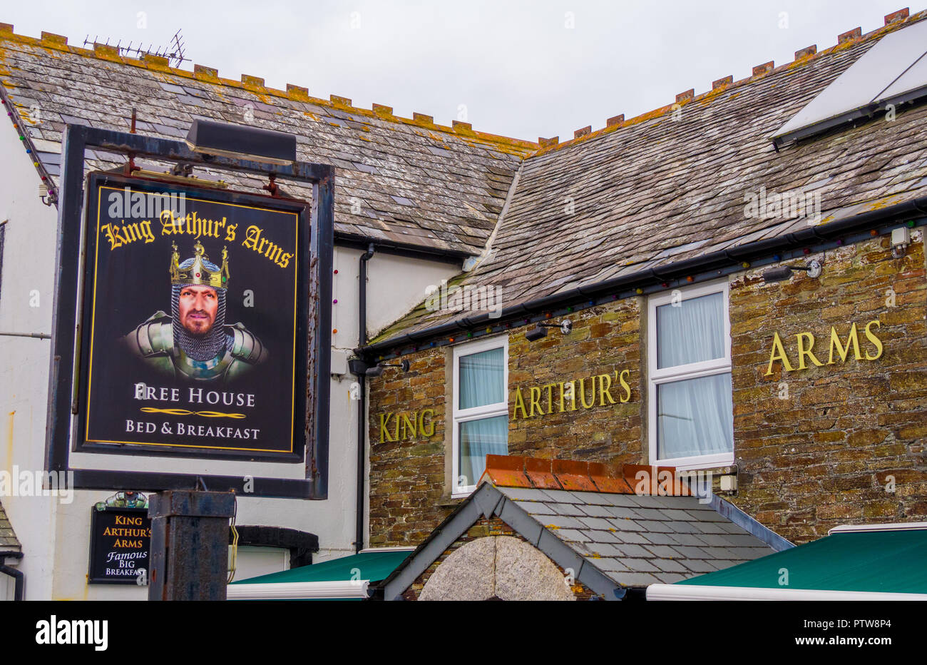 Traditional English Pub in Tintagel in Cornwall - CORNWALL / ENGLAND ...