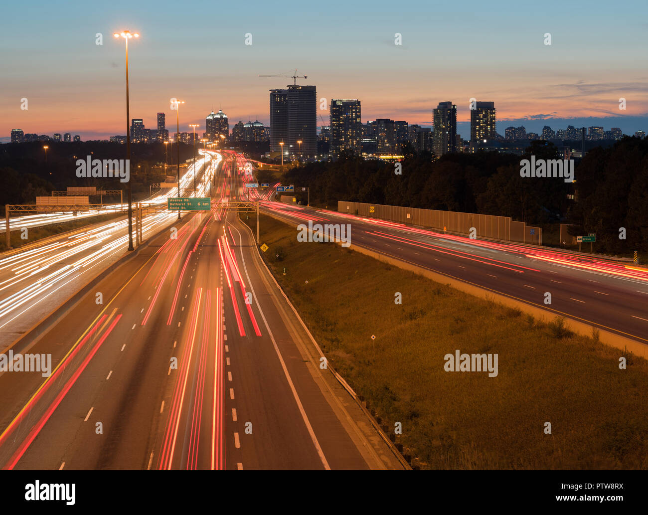 Highway 401 at night hi-res stock photography and images - Alamy