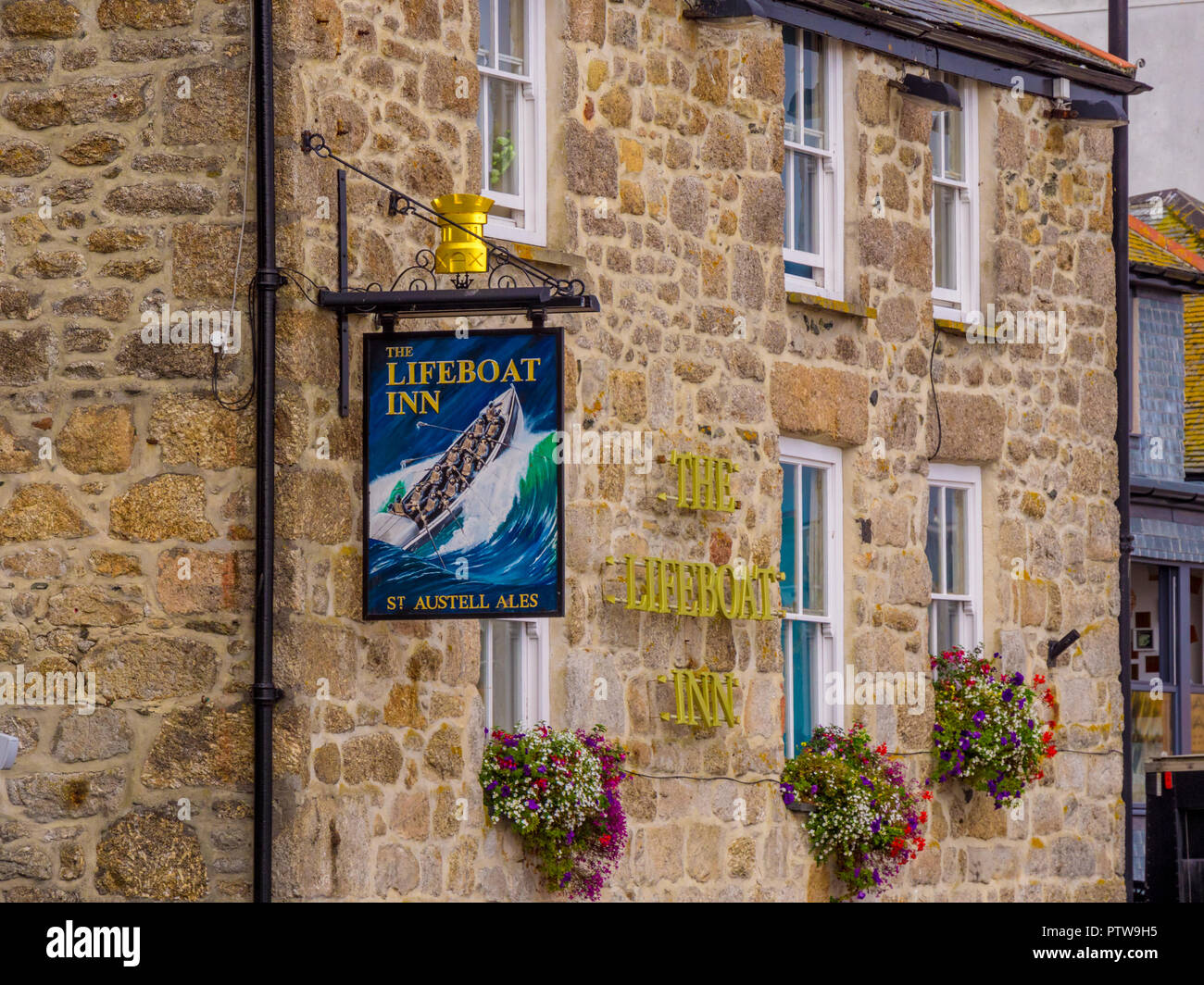 The lifeboat inn hi-res stock photography and images - Alamy