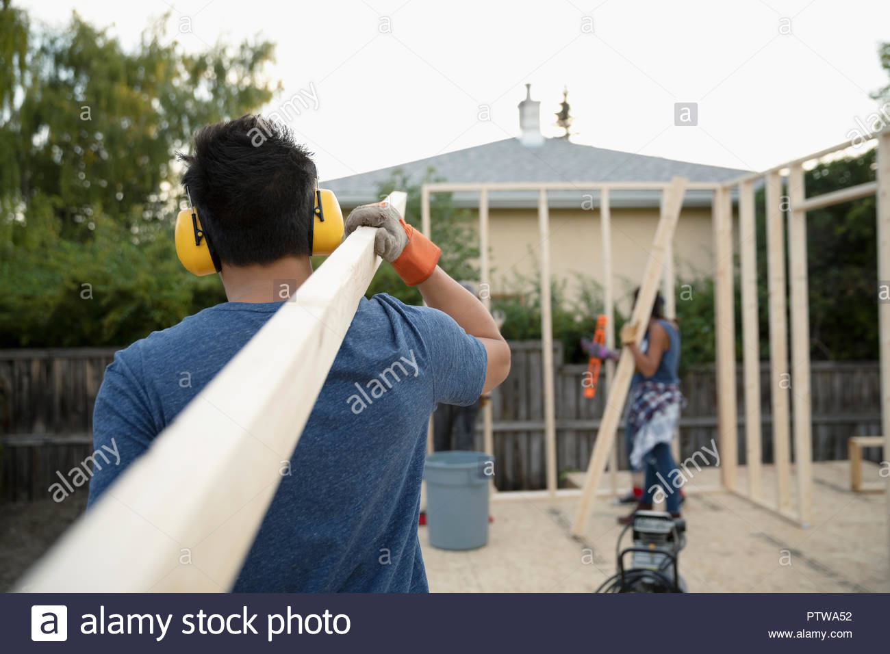 Plank construction hi-res stock photography and images - Alamy