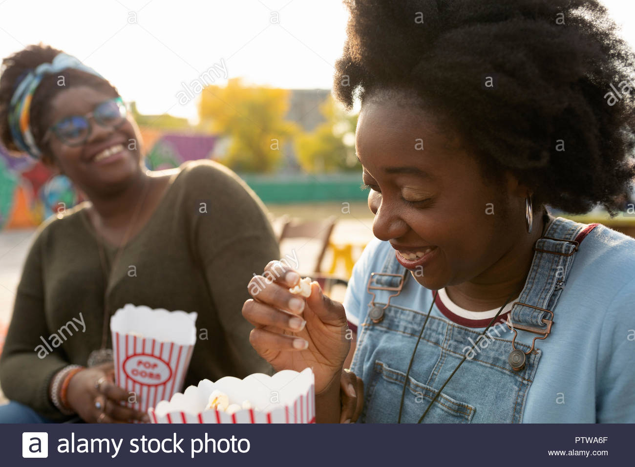 Popcorn image hi-res stock photography and images - Alamy