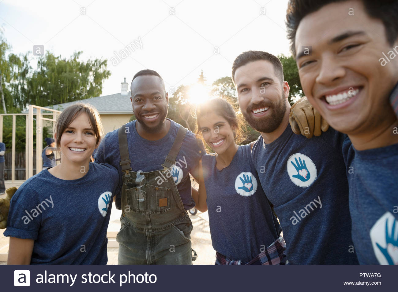 Mature woman looking back at house hi-res stock photography and images ...