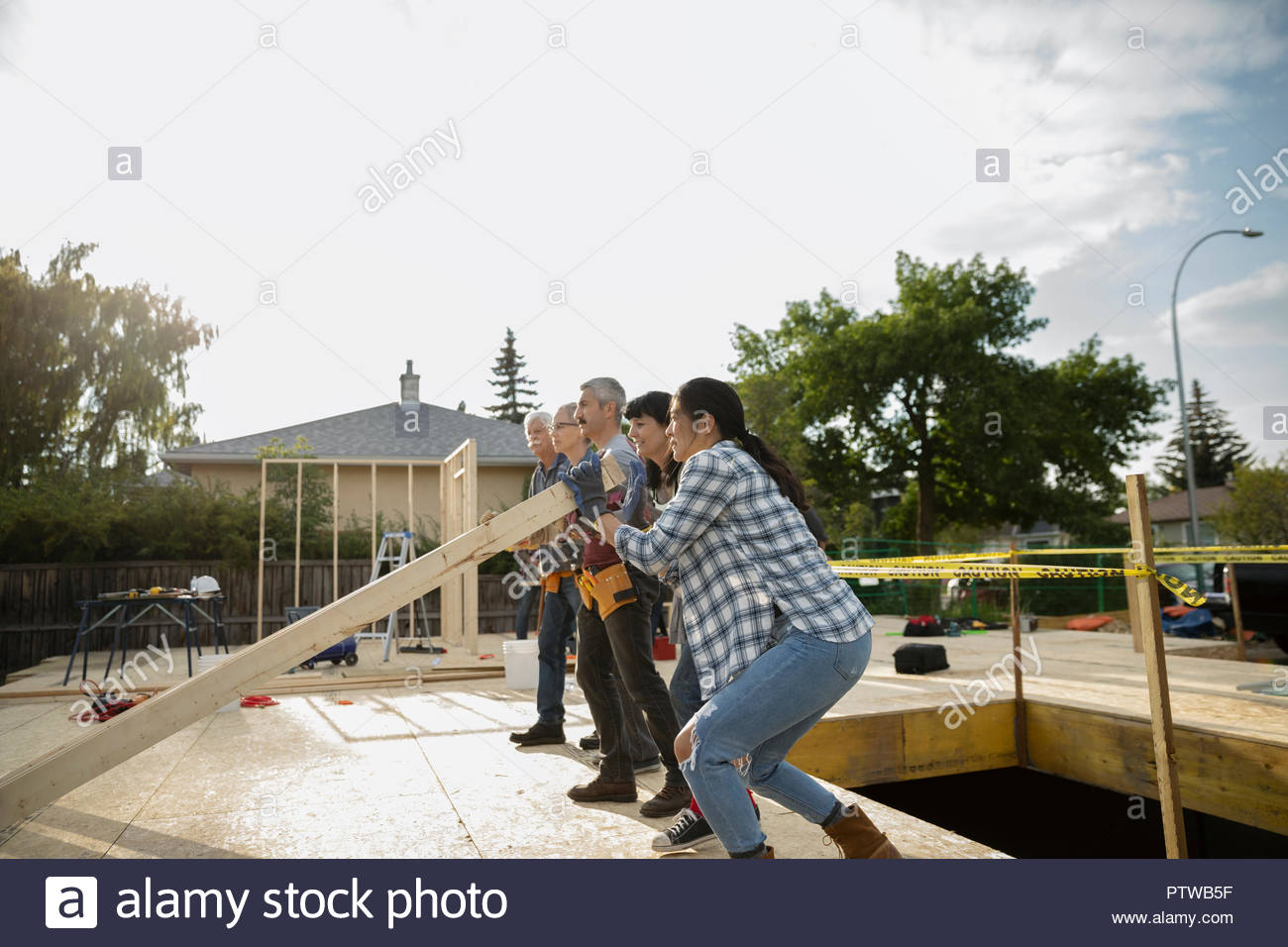 Lifting frame hi-res stock photography and images - Alamy