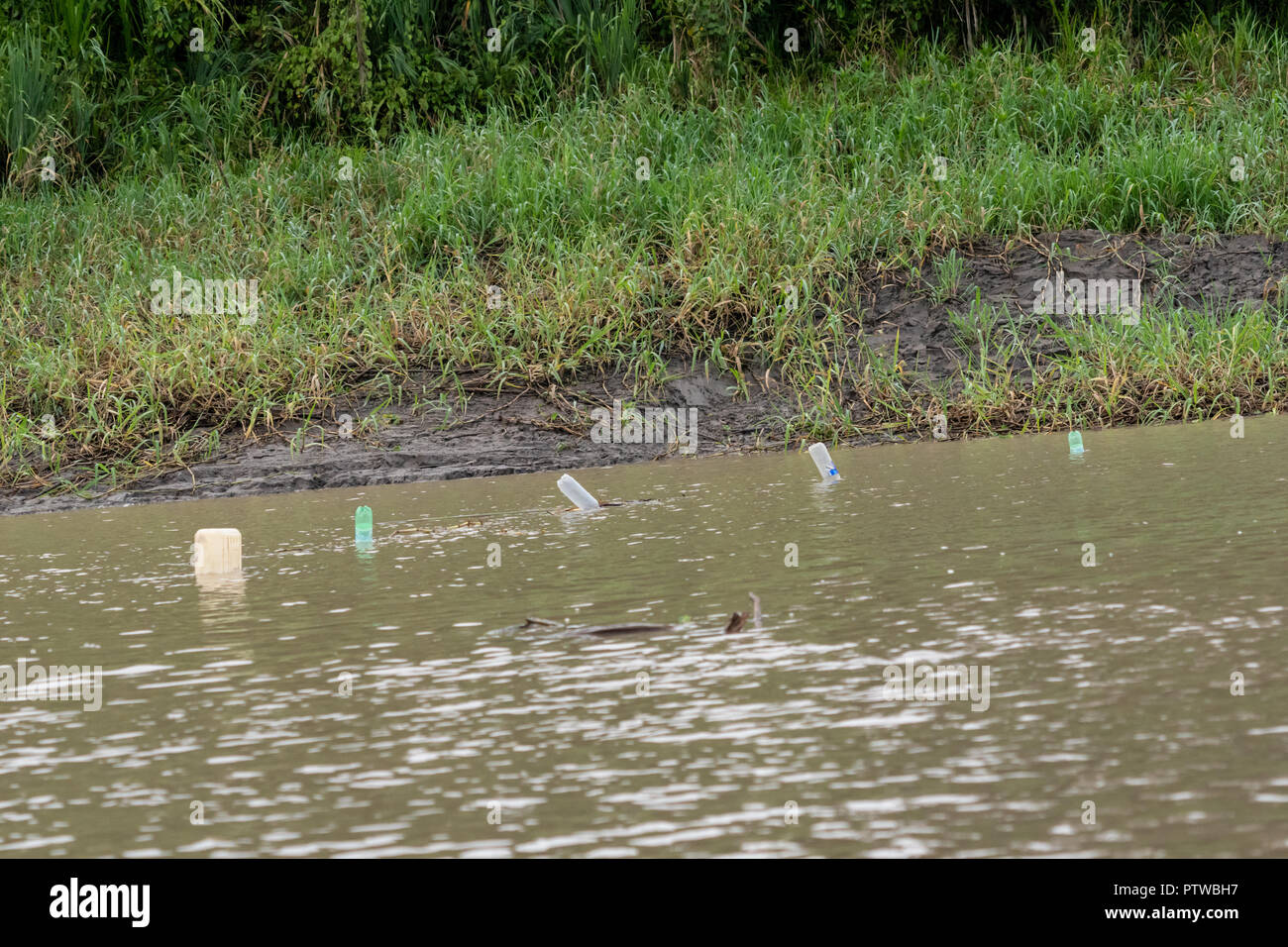Empty river basin hi-res stock photography and images - Alamy