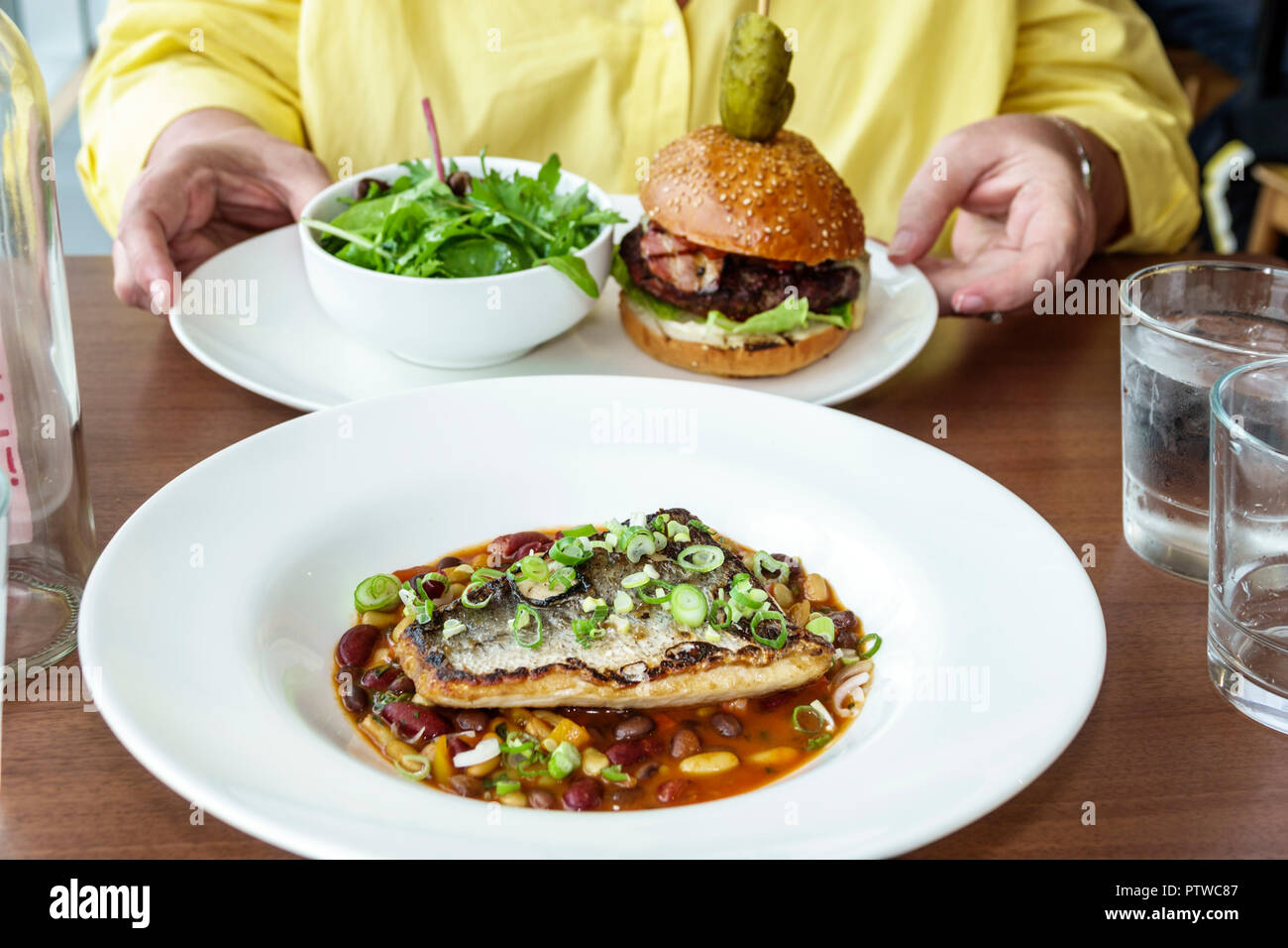 Cafe Cafes London High Resolution Stock Photography and Images - Alamy