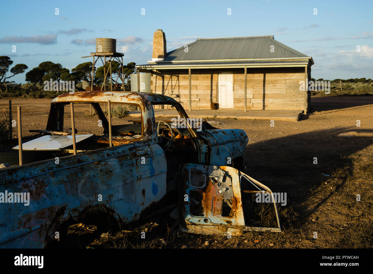 Old Shearers quarters at Koonalda Homestead, Old Eyre Highway ...