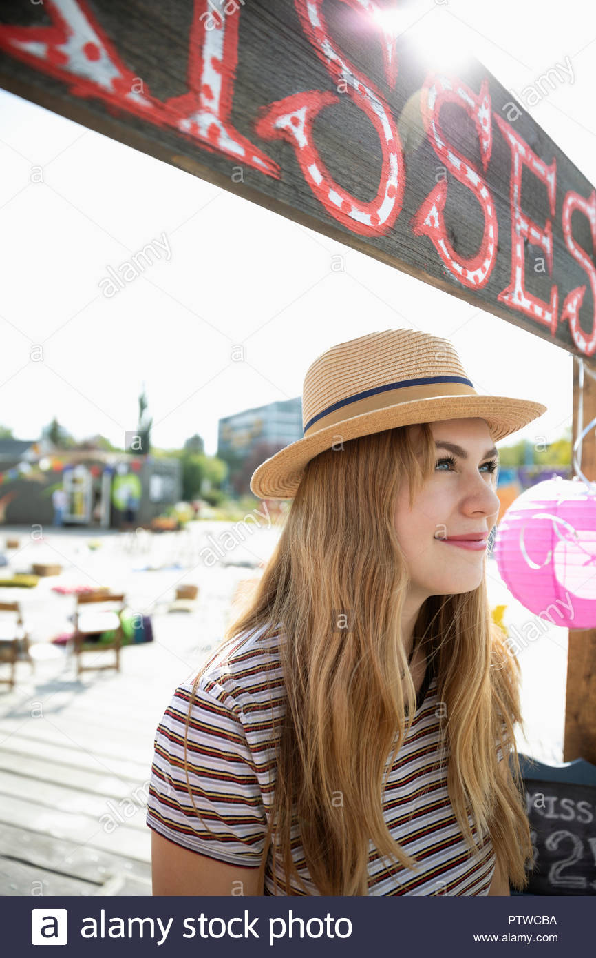 The kissing booth hi-res stock photography and images - Alamy