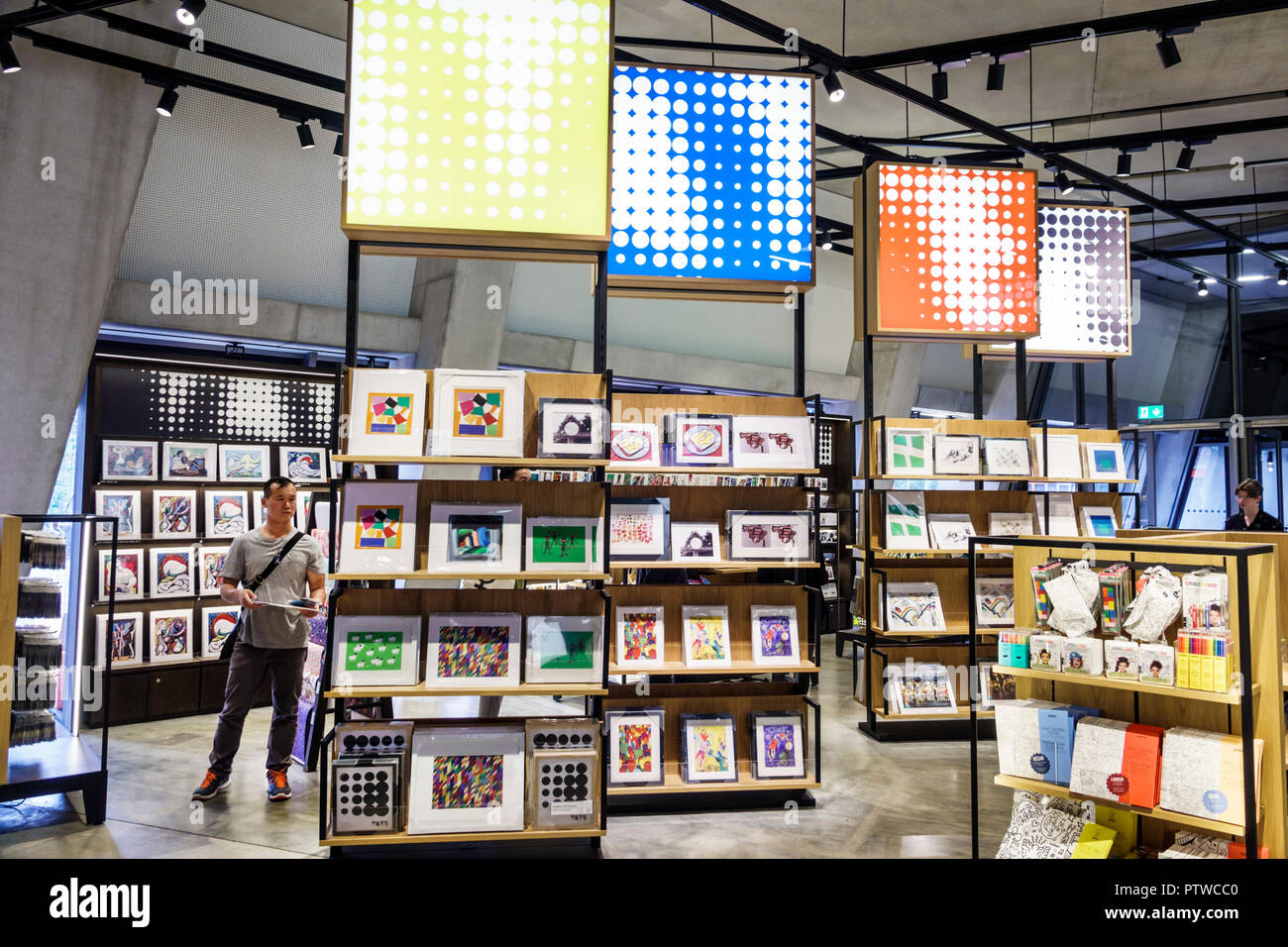 Modern retail london hi-res stock photography and images - Alamy