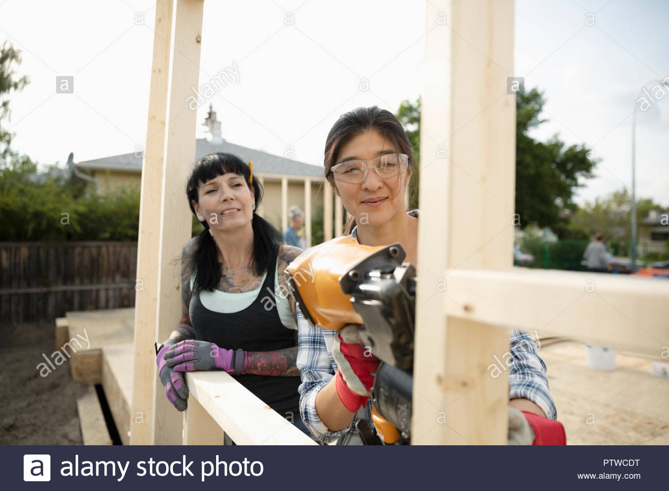Women of power hi-res stock photography and images - Alamy