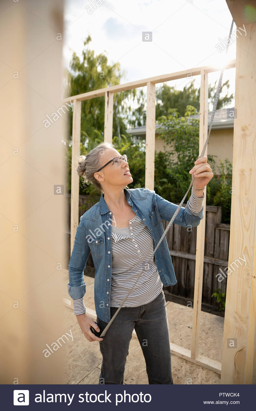 Construction woman working hi-res stock photography and images - Alamy