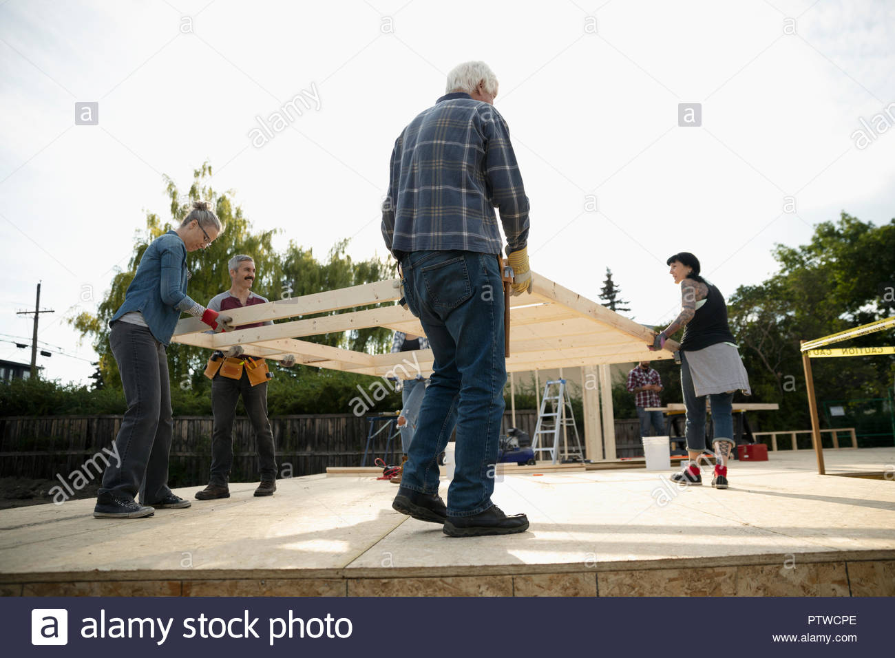 Carrying frame hi-res stock photography and images - Alamy