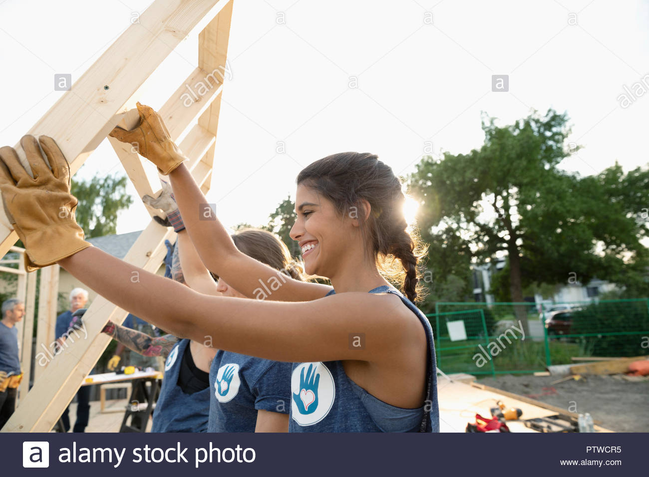 Lifting frame hi-res stock photography and images - Alamy