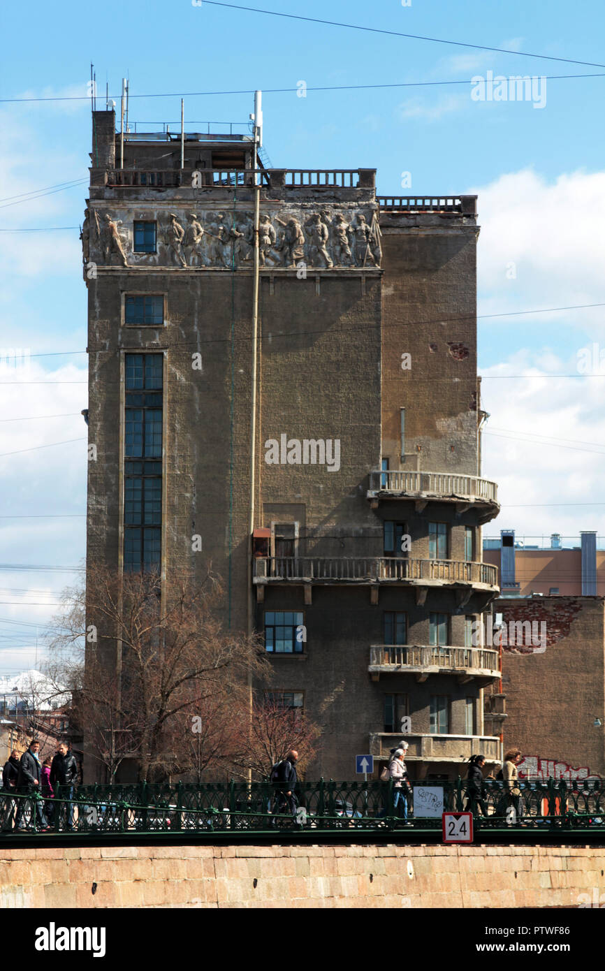 Historical military building hi-res stock photography and images - Alamy