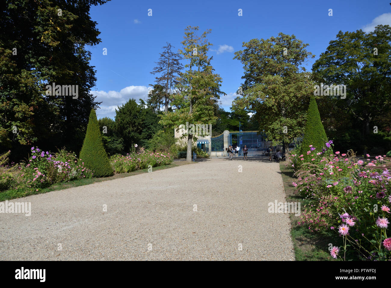 Chateau de malmaison hi-res stock photography and images - Alamy