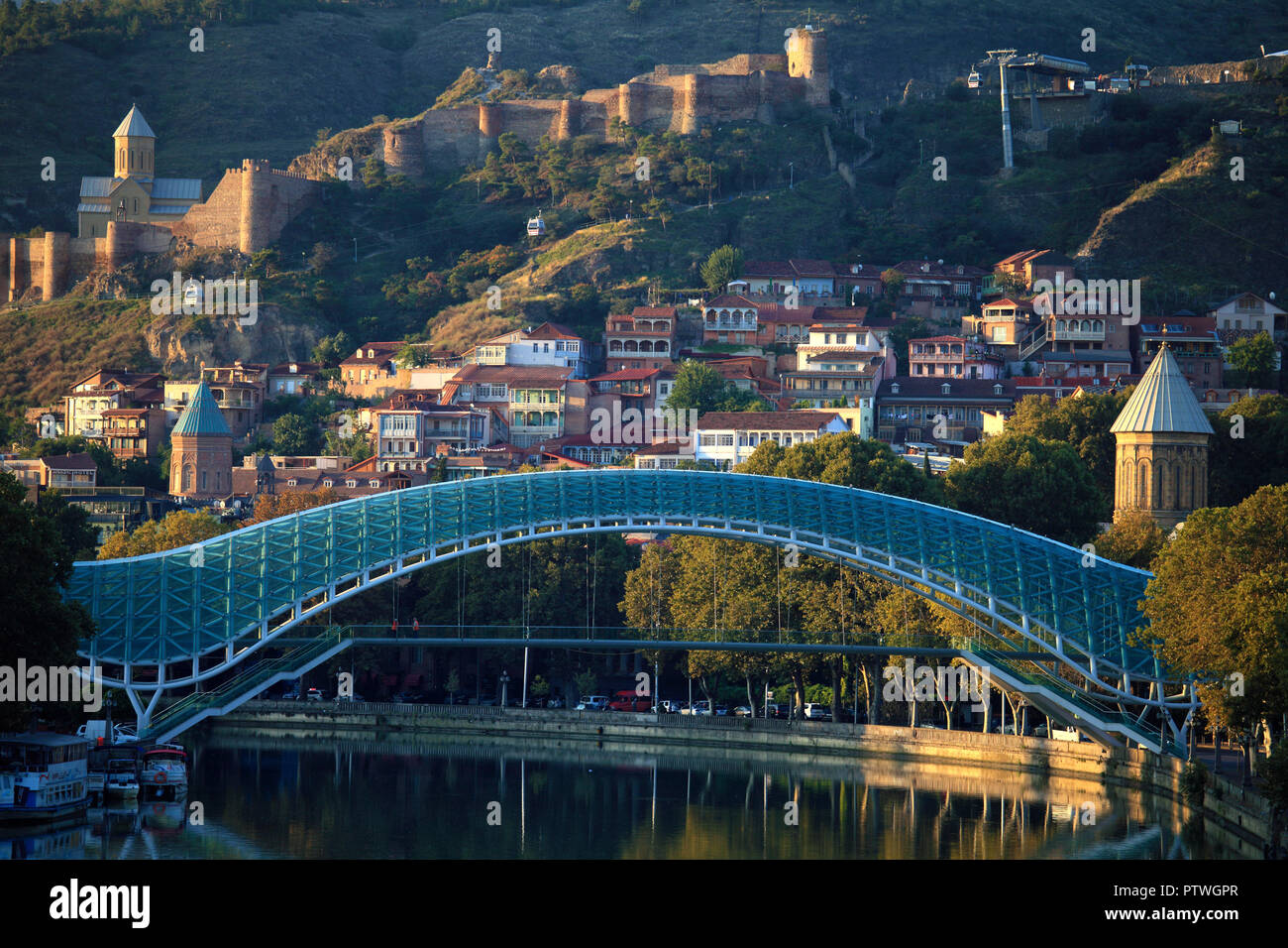 Georgia, Tbilisi, Narikala Fortress, Peace Bridge, Mtkvari River Stock ...