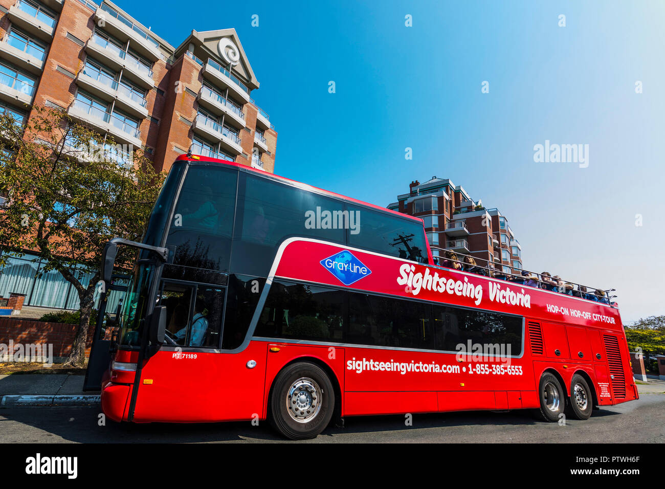 The hop on hop off bus in Victoria, Vancouver Island British Columbia ...