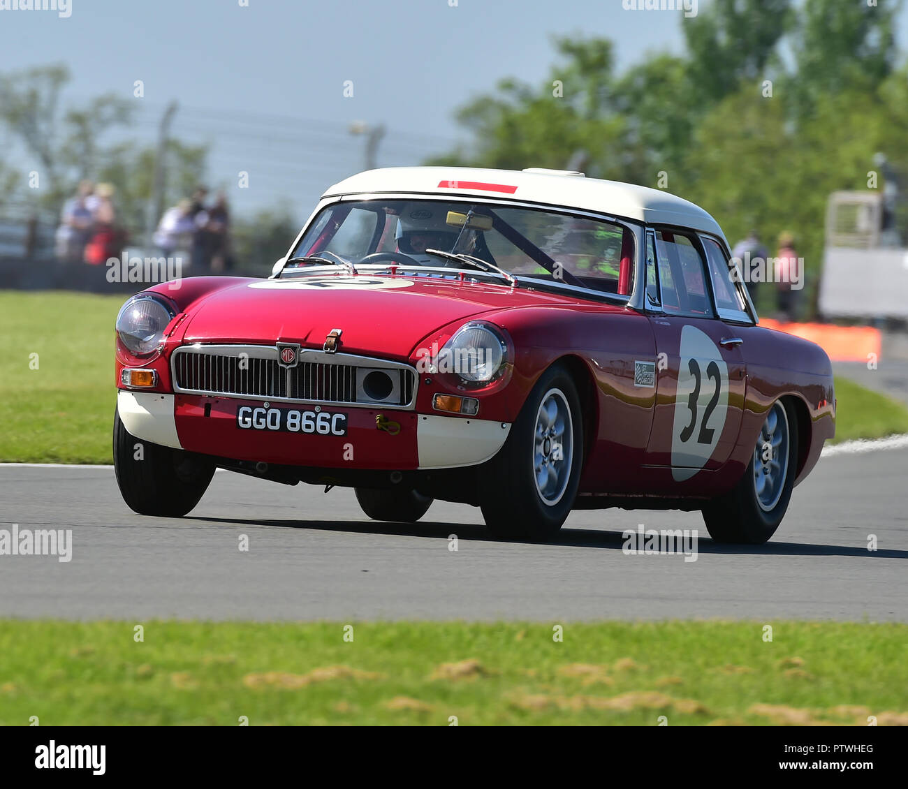 Tim Jacobsen, Laurence Jacobsen, MG B, GT & Sports Car Cup, Pre-66 GT Cars, Pre-63 Sports Cars ...
