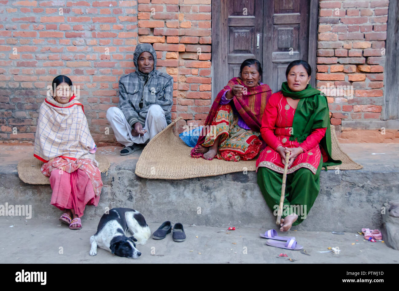 Nepal family hi-res stock photography and images - Alamy