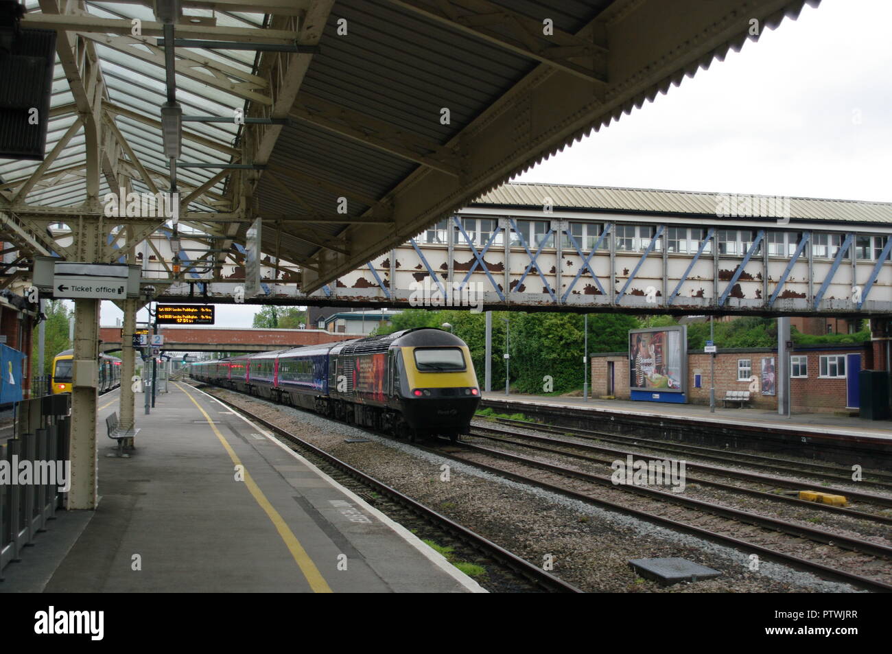 HST (Hight Speed Train) with Loco 43172 Harry Patch - Last survivor of ...