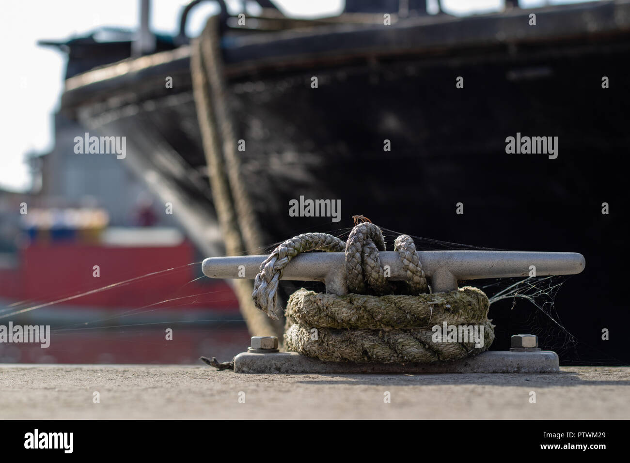 Nautical slip knot hi-res stock photography and images - Alamy