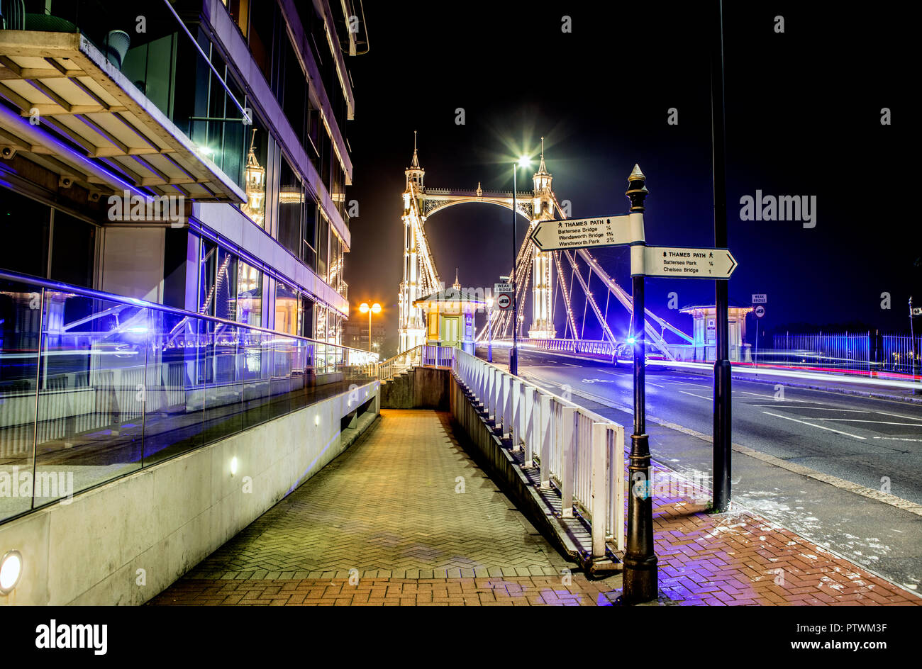 Albert Bridge at Night from Battersea Park London UK Stock Photo - Alamy