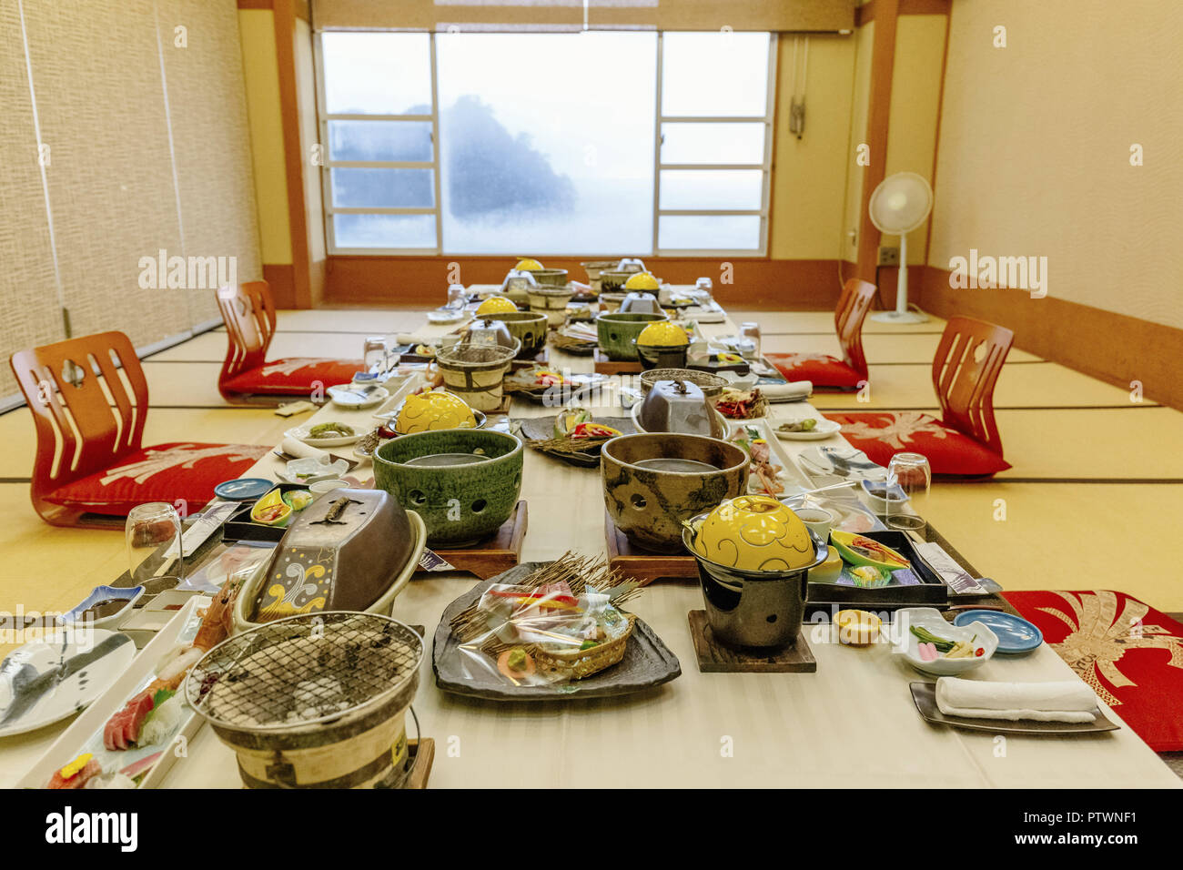 Japanese foods of Umibe no Kakureyu Seiryu Stock Photo - Alamy