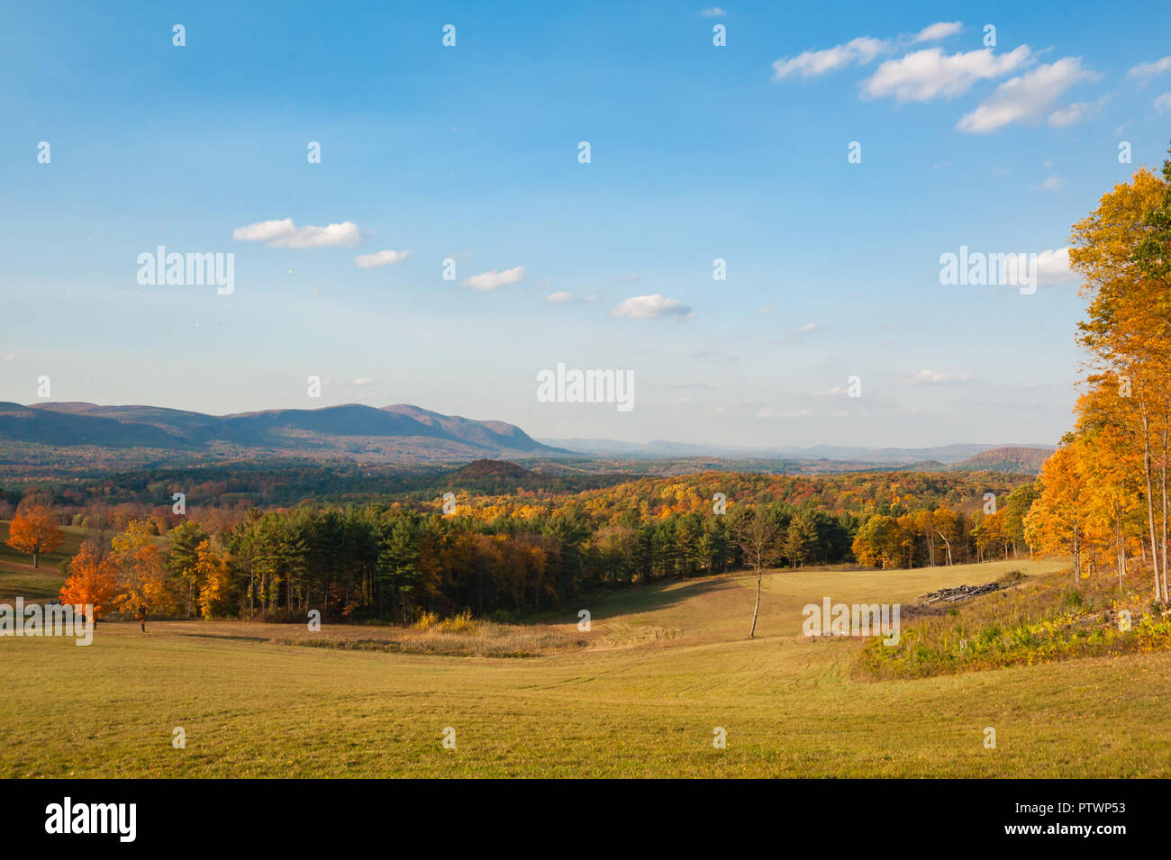The berkshires, fall hi-res stock photography and images - Alamy