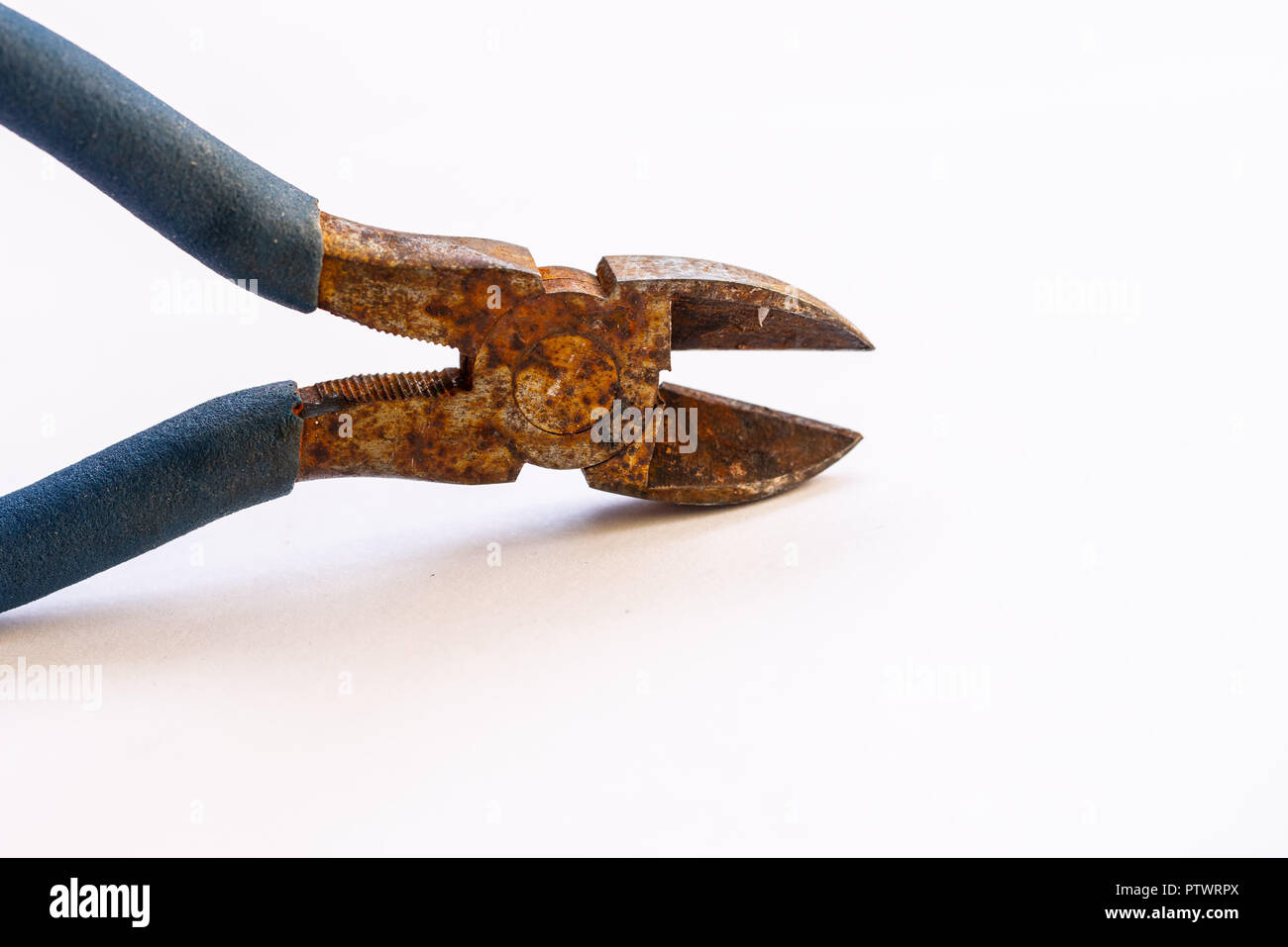 Rusted wire hi-res stock photography and images - Alamy