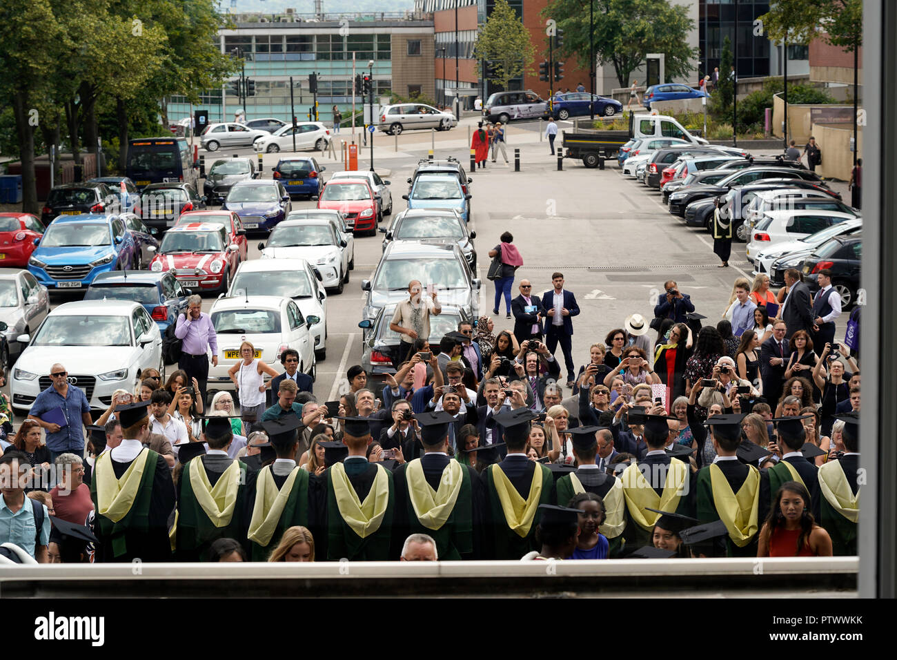 Summer graduation of students in Higher education University of ...