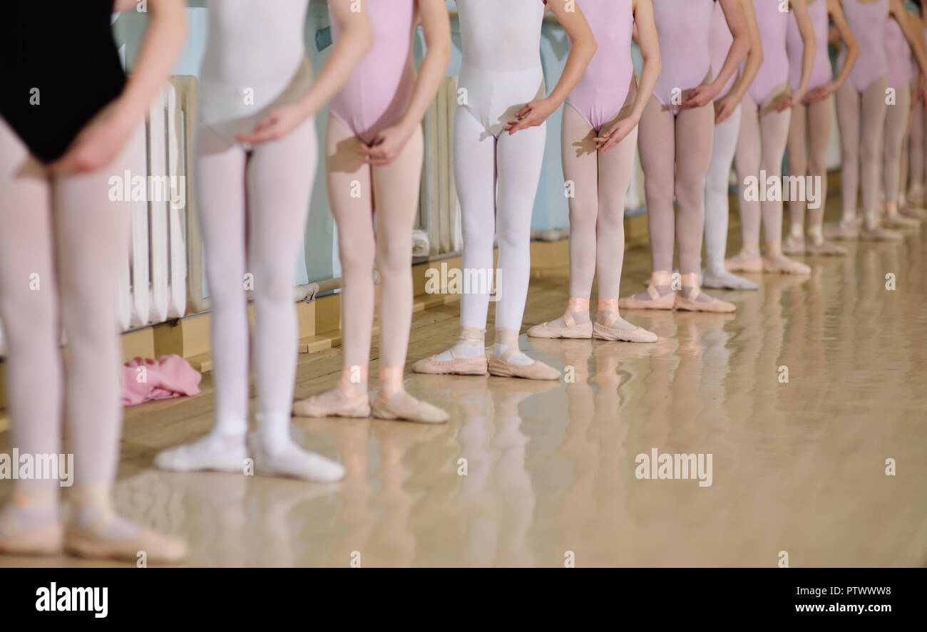 Children dancing ballet boy hi-res stock photography and images - Alamy