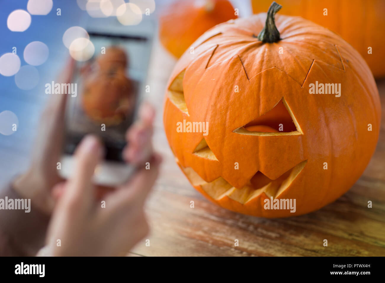 O smiley hi-res stock photography and images - Alamy