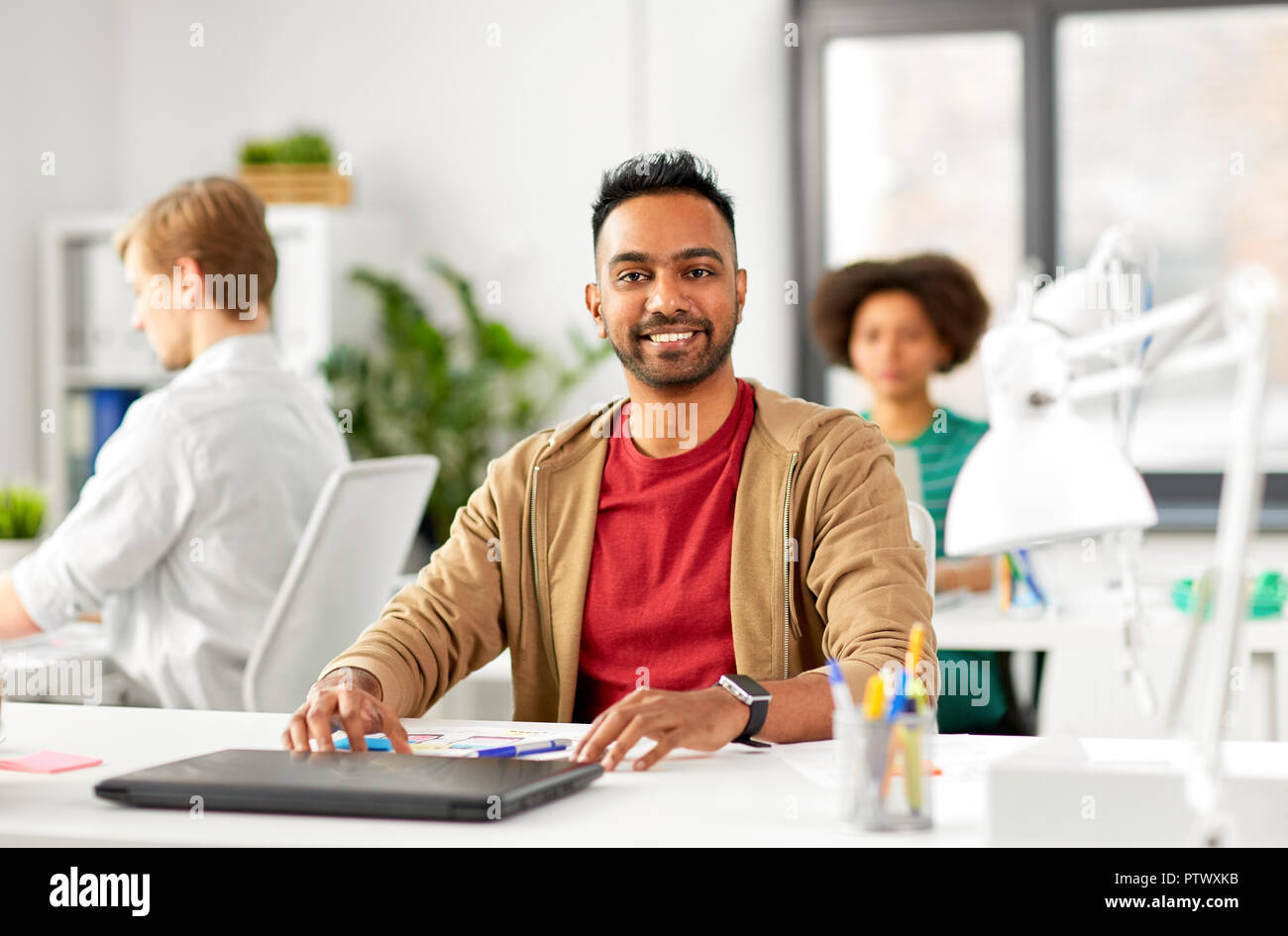 Indian office worker hi-res stock photography and images - Alamy