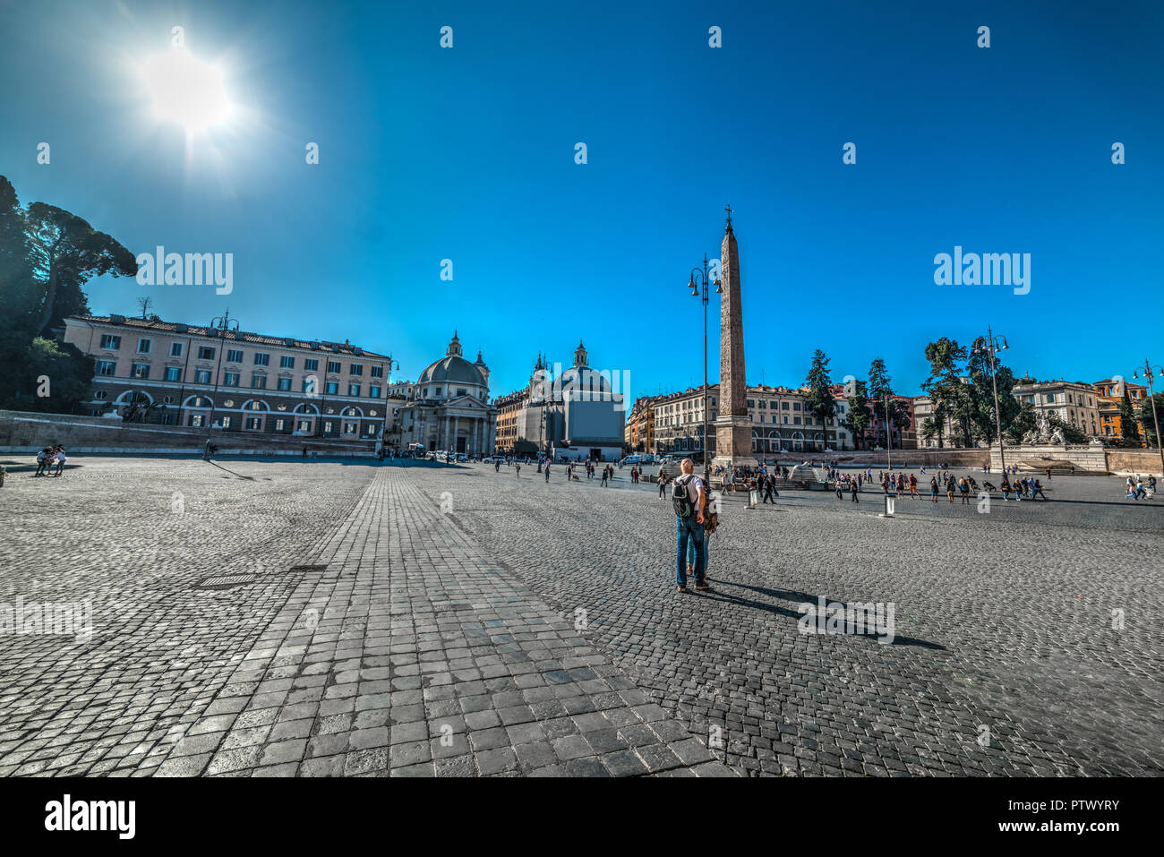 Sunny day over piazza del popolo hi-res stock photography and images ...