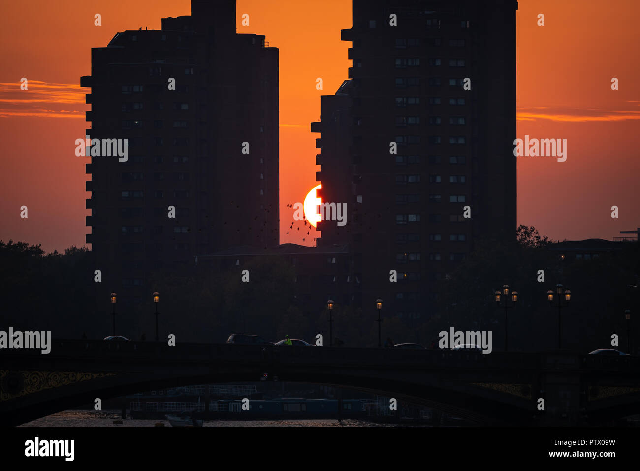 London horizon sun hi-res stock photography and images - Alamy