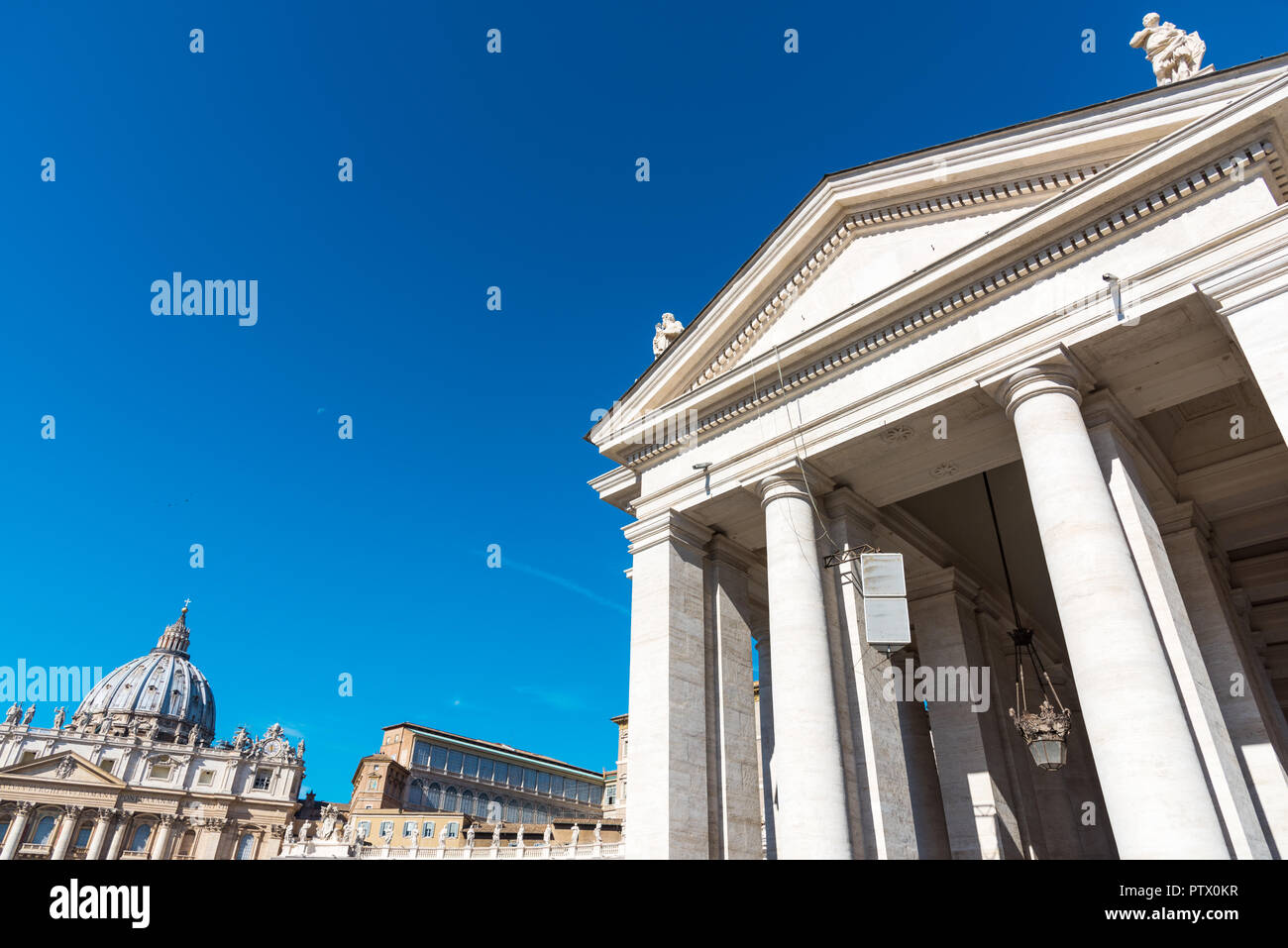 world famous Saint Peter's square in Rome Stock Photo - Alamy