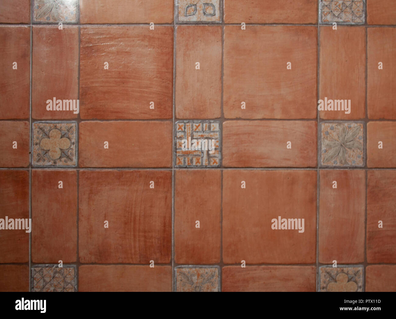 Arabic style art tile and patterns hi-res stock photography and images ...