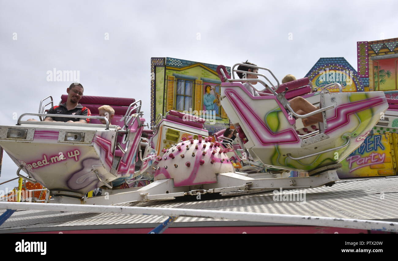 Amusement park rides thrill hi-res stock photography and images - Alamy