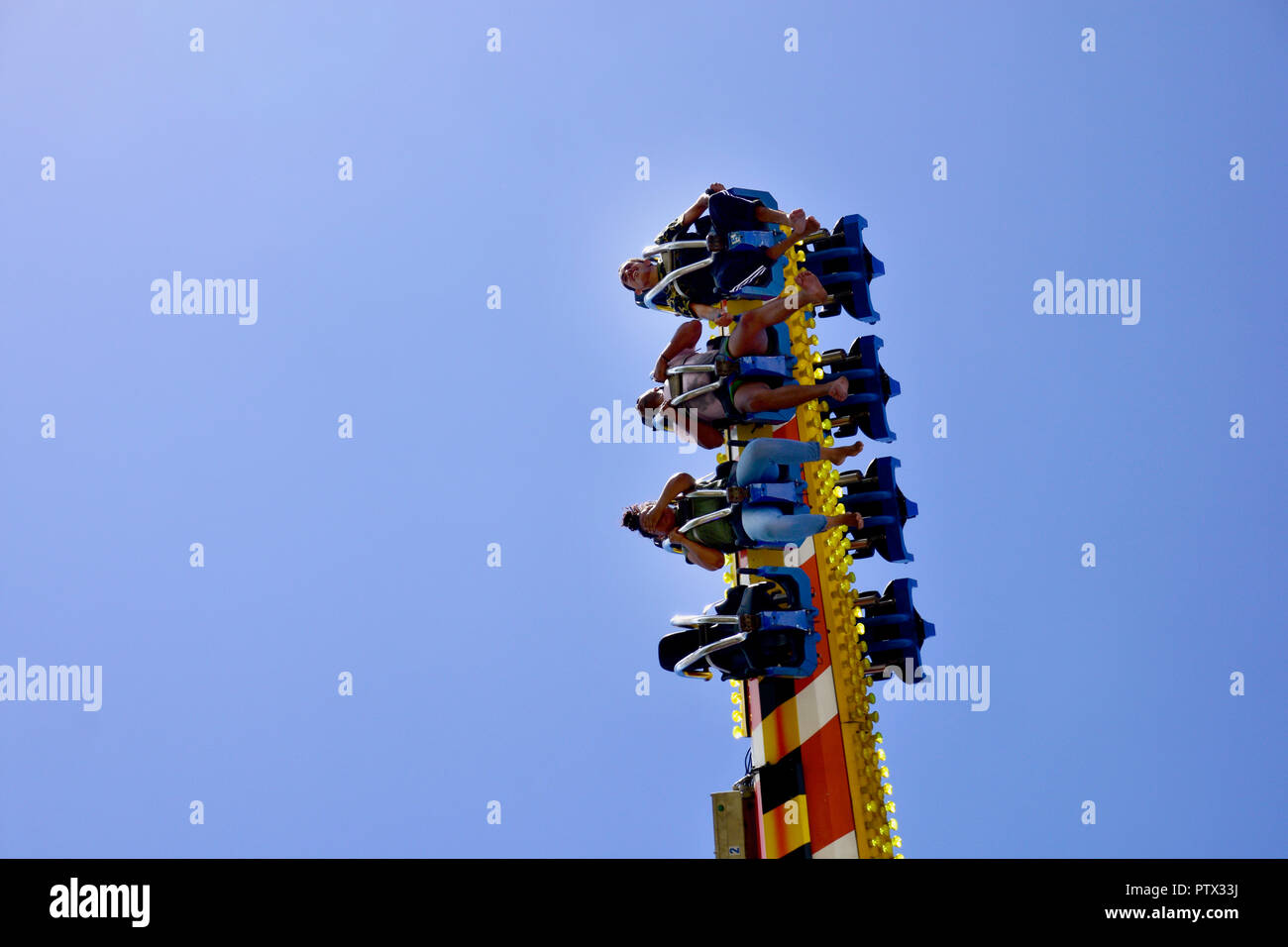 FUN ON SHOW RIDES Stock Photo - Alamy